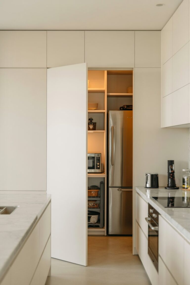 24 Kitchen With Hidden Fridge Ideas for a Seamless Design